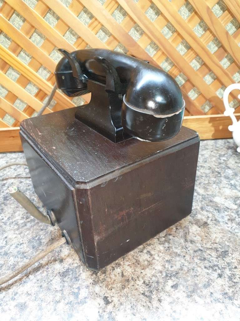 Telephones - Vintage 1940's Dictograph Telephone Intercom Substation ...