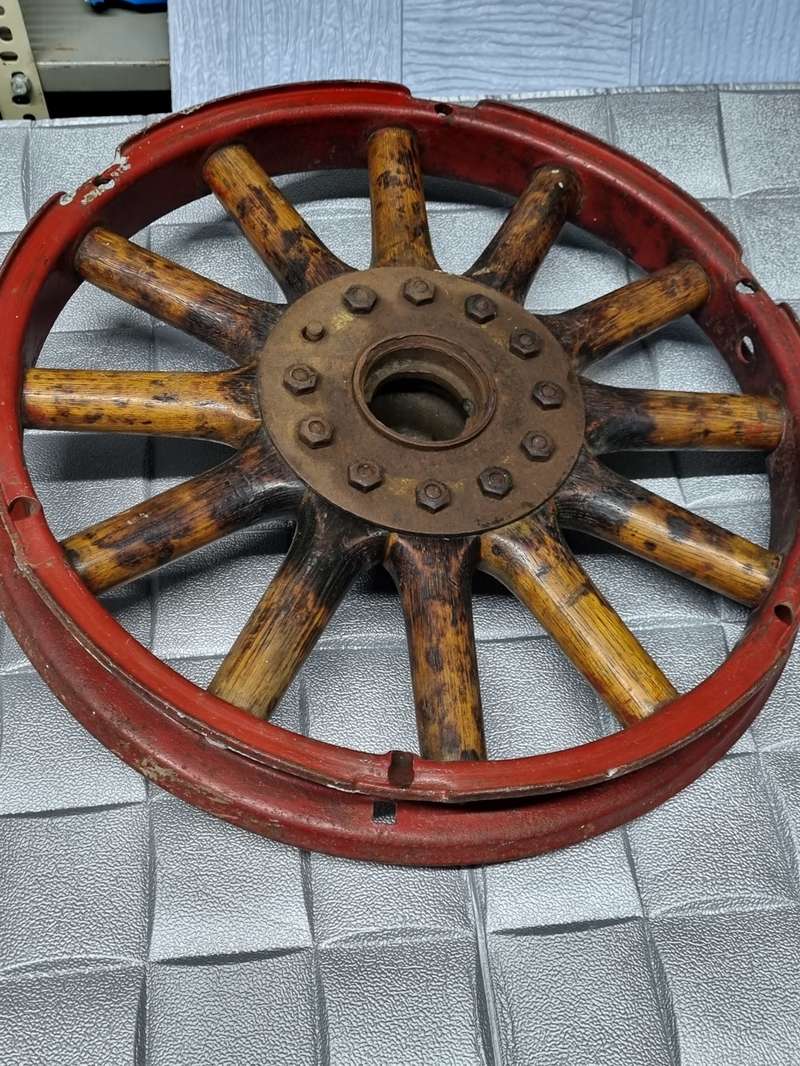 Wooden - Wooden spoke wheel for sale in Cape Town (ID:620219581)