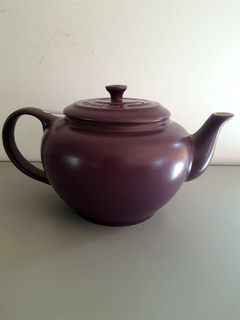 Enamelware - #37 - DEEP PURPLE LE CREUSET - CLASSIC AND ELEGANT TEA POT ...