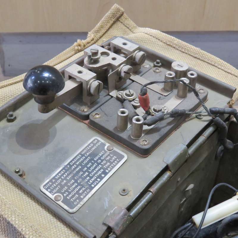 Kit - British WW2 Signal lamp with Morse code sender in case with ...