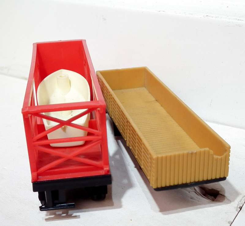 Parts & Accessories - LIMA HO: 2x Incomplete Plastic Truck Trailors in ...
