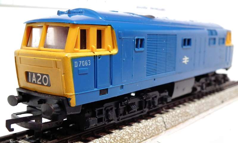 Locomotives - TRI-ANG OO: Vintage R.758 B.R. HYMEK DIESEL HYDRAULIC ...