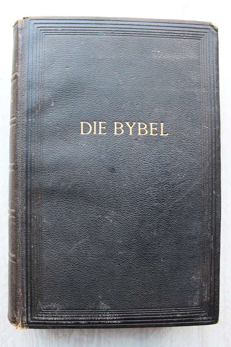 Africana Books - DIE AFRIKAANSE FAMILIEBYBEL - uitgegee in 1953 - GOEIE ...
