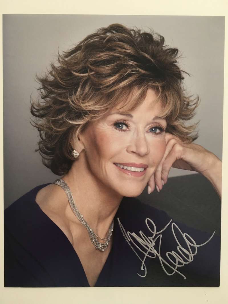 Other Movie Memorabilia - AUTOGRAPHED / SIGNED - JANE FONDA A4 SIZE ...