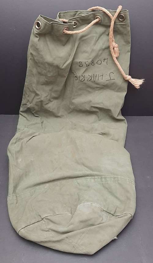 Kit - **Rhodesian Bush War: Rhodesian Army Green Duffle Bag ( Soldier ...