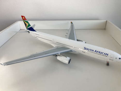 Models - SAA South African Airways Airbus A330-300 diecast model 1:200 ...