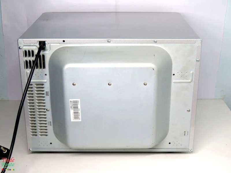 Microwaves - LG Solardom Microwave Oven LG - 38L 900 Watt - Silver ...