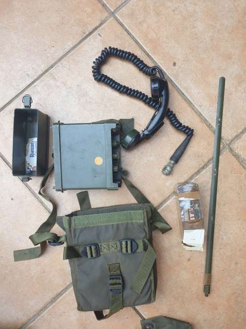 Kit - complete original bushwar era SADF issue & used A-72 VHF ground ...