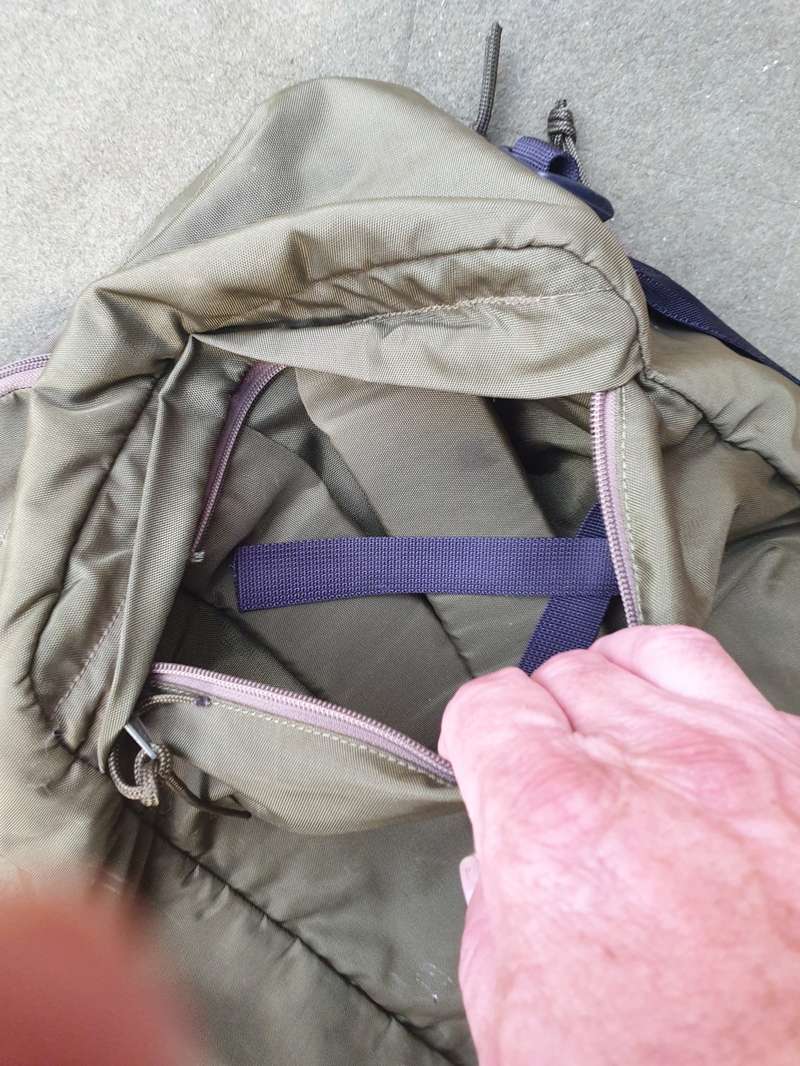 Kit - scare 100% original recce SA SF issue Drs medical bag olive green ...