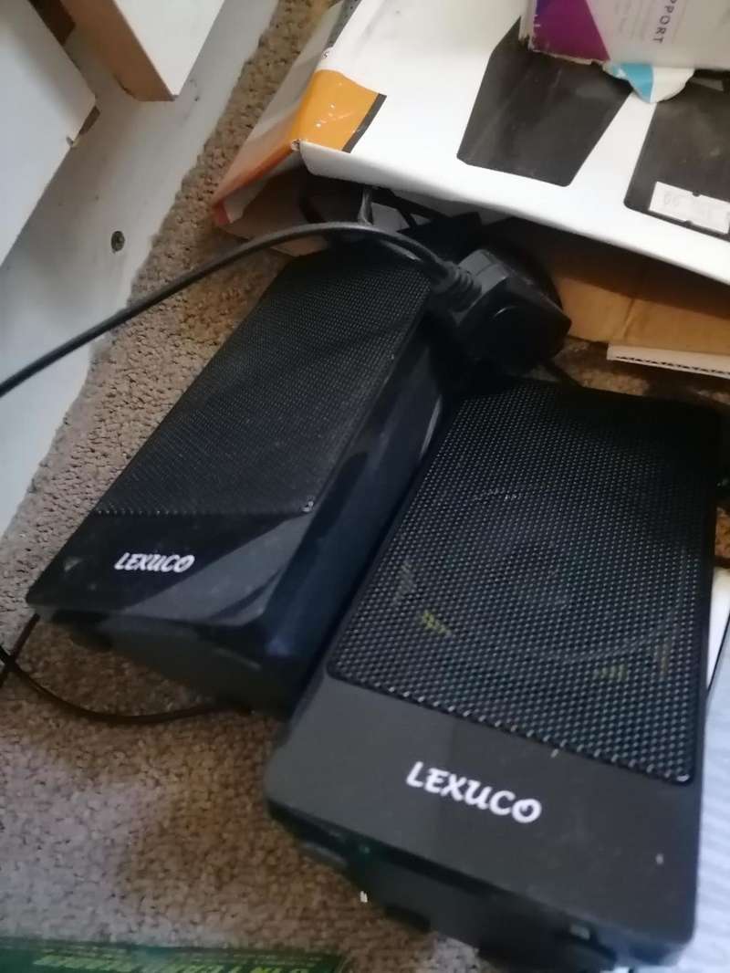 Modems - BULK LOT OF ELECTRONNICS*WIFI ROUTER,SPEAKERS,PCI CARDS ...