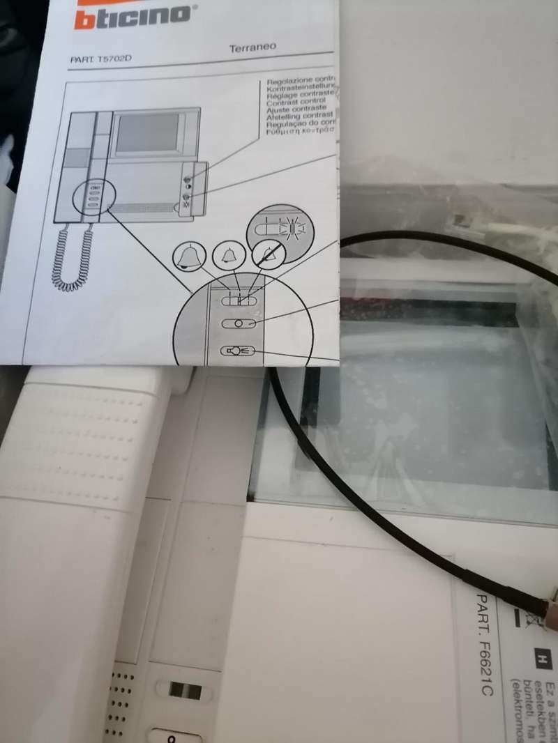 Doorbells & Intercoms - BTICINO 334122 VIDEO PIVOT COLOUR ANALOGUE ...