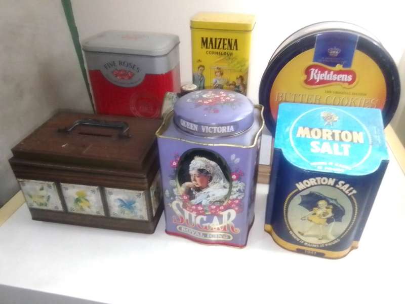 Tin - A assortment of vintage Tins and a Chopping board. An original ...
