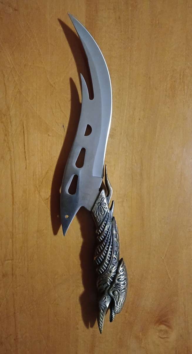 Knives & Daggers - H.R Dagger Alien Knife 14.5 Inches Long Stainless ...