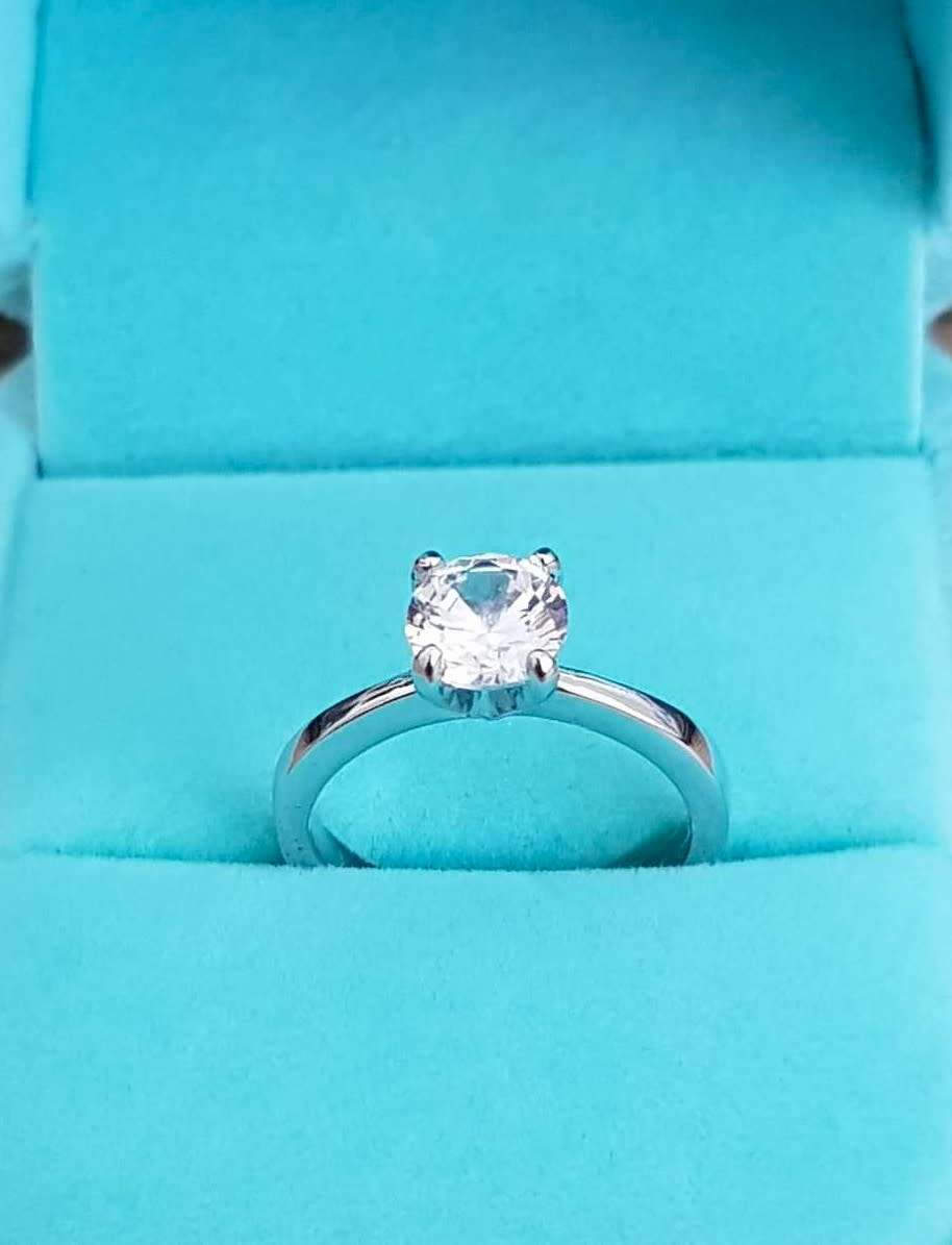 Earrings - Fancy Four Claw Classic Style 1 carat NSCD Lovely Diamond ...