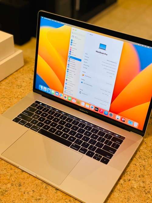 Apple Laptops - 2017 Macbook Pro 15-inch Retina Display - Intel Core i7 ...