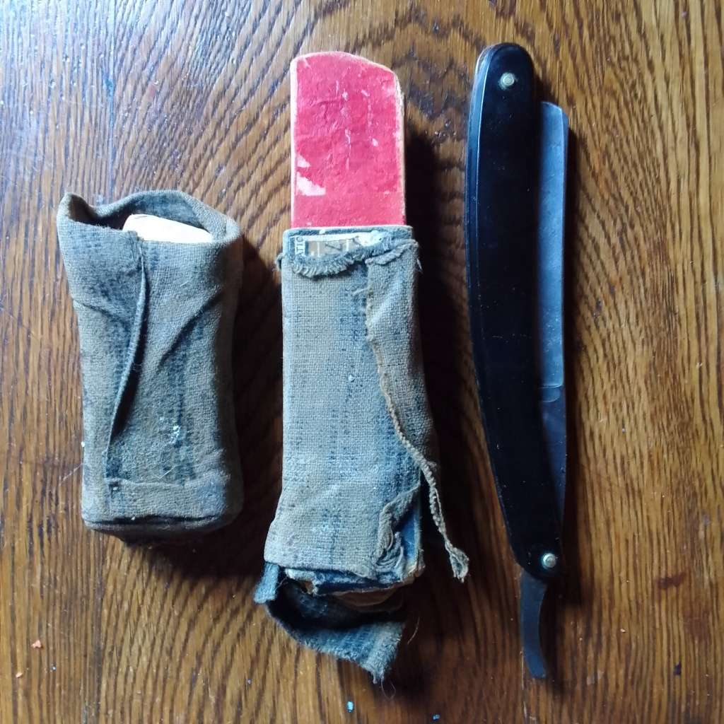 Knives & Daggers - Kropp Straight razor in box for sale in Vereeniging ...