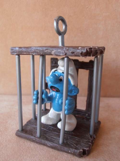 Classic Toys - 40212 Smurf in Cage **SUPER SMURF** Damaged and parts ...