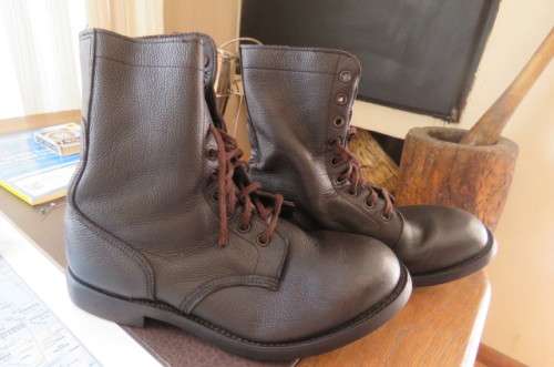 Uniforms - Pair genuine leather brown SADF boots by 'Bagshaw' in size ...