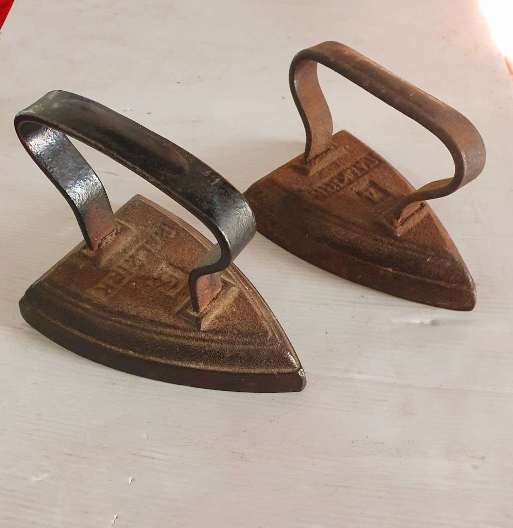 Appliances - 2 X ANTIQUE FALKIRK NO4 AND NO5 SAD IRONS. IDEAL FOR ...
