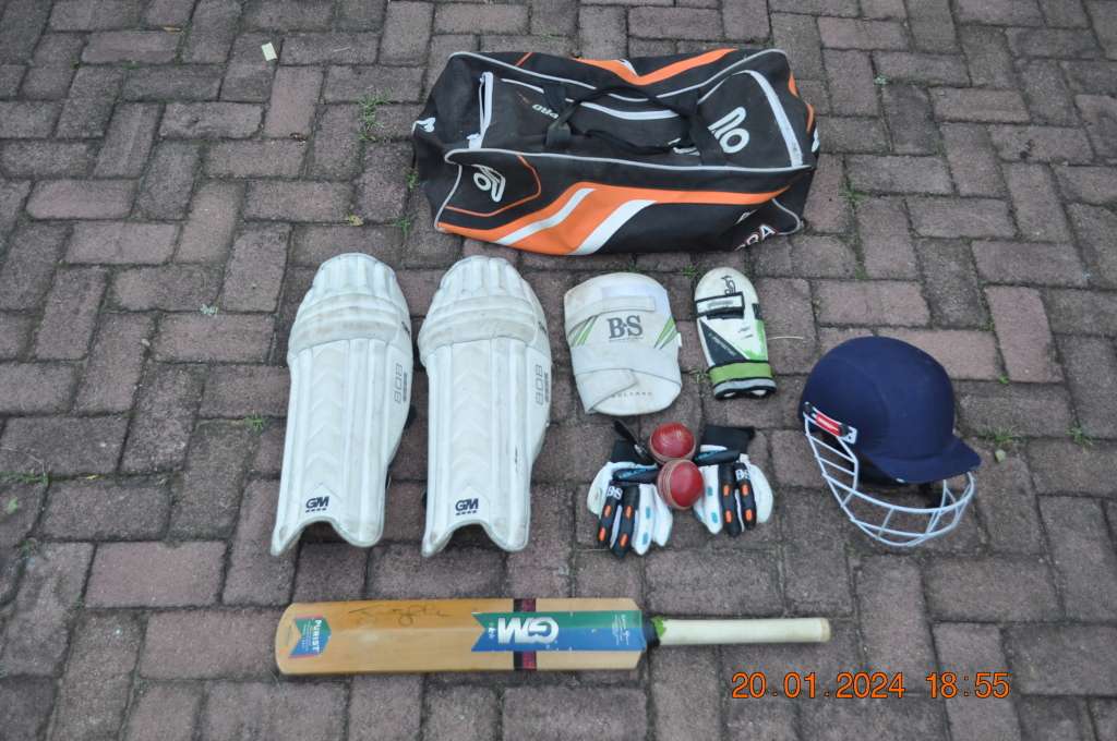 Equipment & Sets - Boys Cricket Kit (Jonty Rhodes Signed Bat) was ...