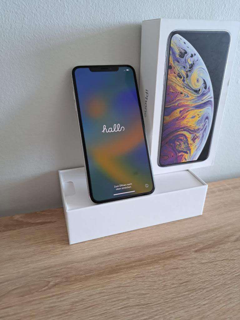 Apple - Valuable iPhone XS Max Silver & White 64 Gig in good condition ...