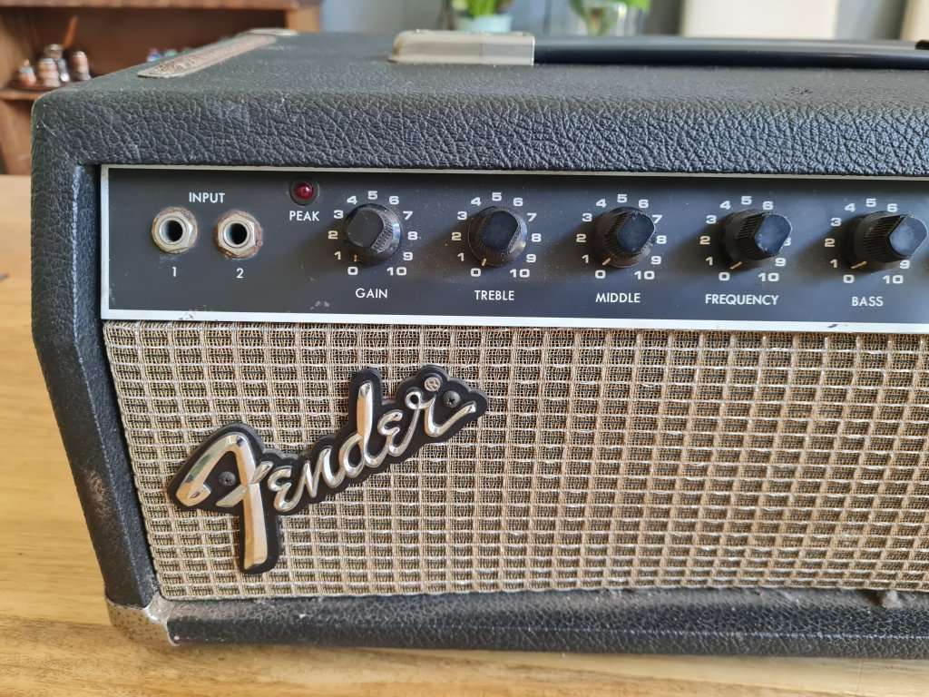 Guitar Amps - ** VINTAGE FENDER AMP ** 100W Sidekick was sold for R1 ...