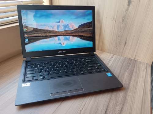 Laptops & Notebooks - Mecer Xpression Intel Core I7 + Free Laptop Bag ...