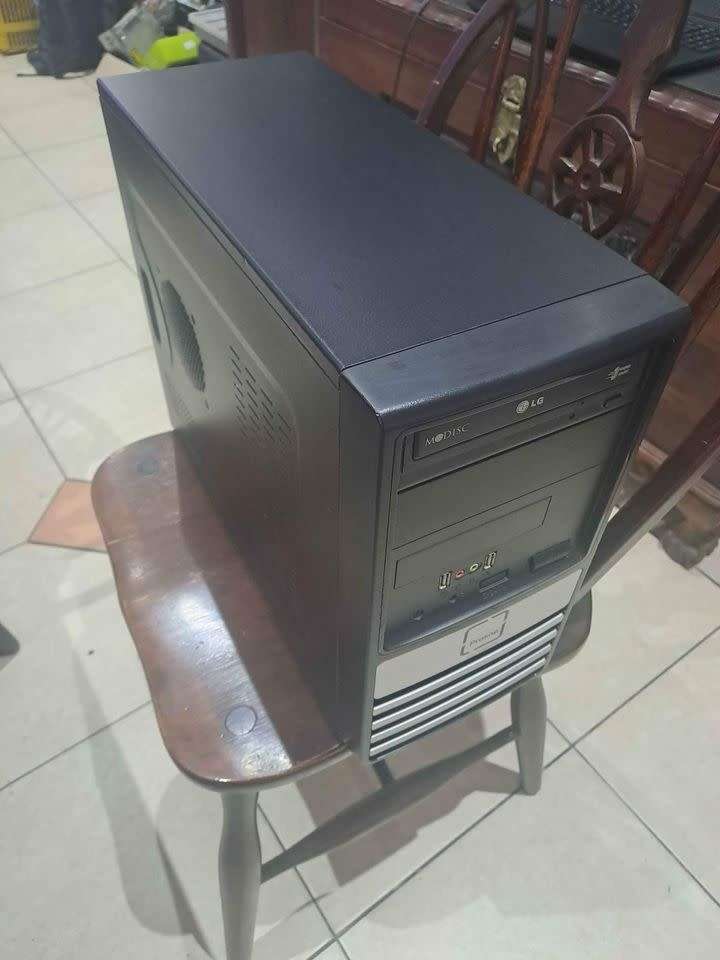 PC Desktops & All-in-Ones - Proline Desktop- Intel Core 2 Quad Q8300 ...