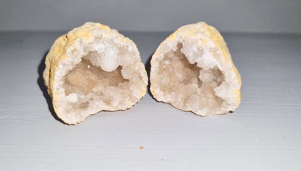 Crystals - Open Quartz Geode for sale in Cape Town (ID:612183818)