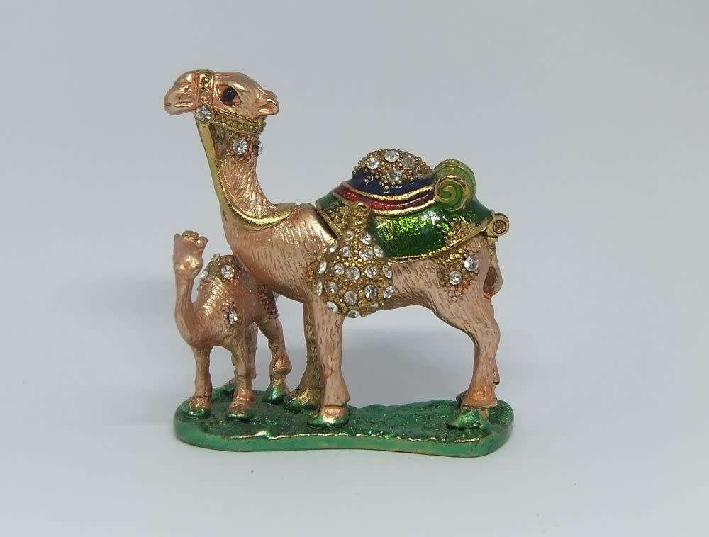 Metal - AN EYE CATCHING HEAVY SMALL METAL CAMEL `BOX` WITH ENAMEL ...
