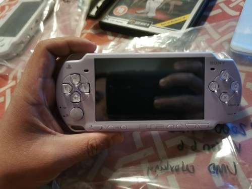 Consoles - PSP 2000 - lilac excellent condition version 6.6 sold with ...