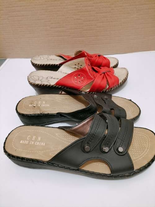 Sandals - 2 x Pairs of Cen and Chun Sen Slip on Sandals Size 5 was sold ...
