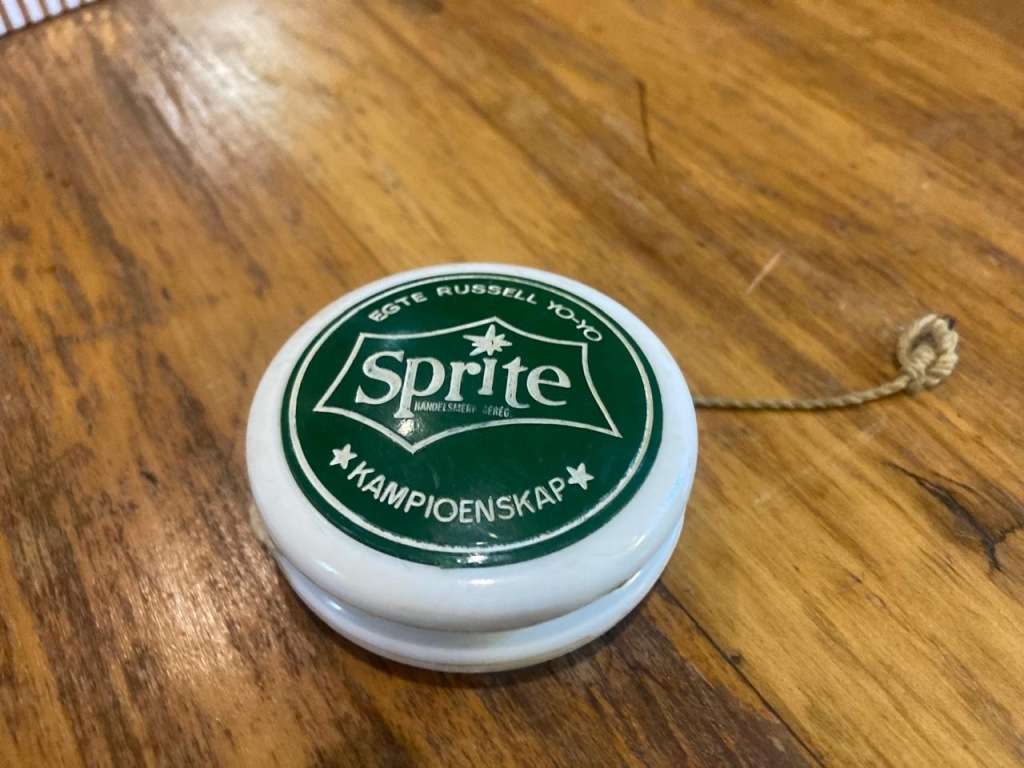 Other Antiques & Collectables - Yo Yo: Original Sprite Russel Yo Yo ...