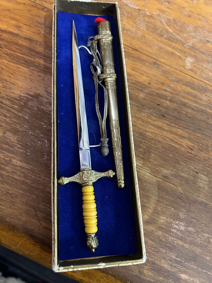 Knives & Daggers - Miniature Kriegsmarine Sword in Scabbard. ( 20 cm ...