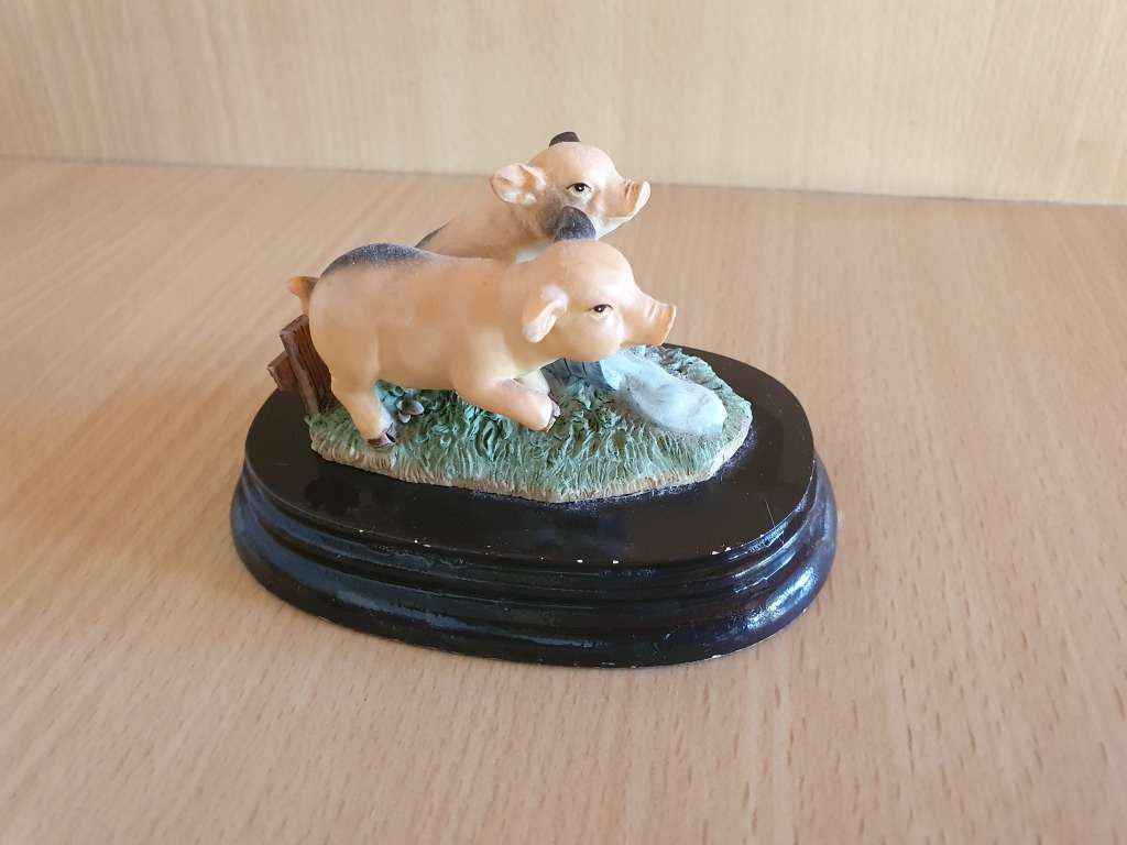 Other Ornaments - Pig Figurine - Regency Fine Arts (10cm x 6cm height ...