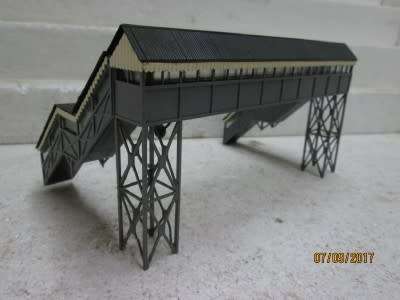 Scenery - HO/OO SCALE : DOUBLE RAIL COVERED PEDESTRIAN BRIDGE - LOT ...
