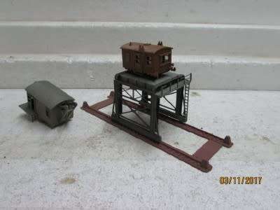 Scenery - HO SCALE - OVERHEAD CRANE FOR SPARES - LOT 71Q was sold for ...