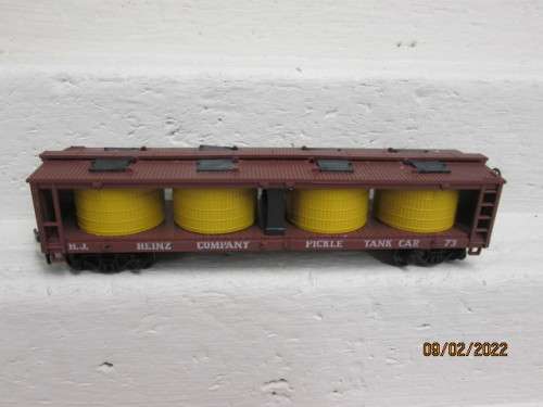 Rolling Stock - HO SCALE : ATHEARN : HEINZ COMPANY CO - PICKLE TANK CAR ...