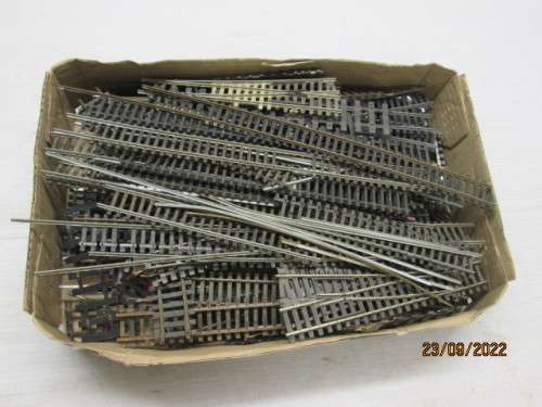 Rolling Stock - OO / OO SCALE : X1 BEER BOX WITH SCRAP / CUT OFFS ...