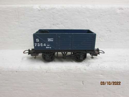 Rolling Stock - HO SCALE : LIMA : SHORT BLUE OPEN GOODS WAGON was sold ...