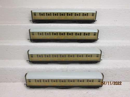 Rolling Stock - OO SCALE : HORNBY : LNER - X4 PASSENGER COACHES was ...