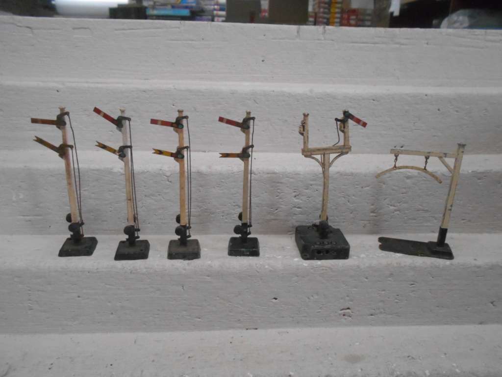 Scenery - OO SCALE - HORNBY DUBLO - VARIOUS RAIL SIGNALS - X5 + HEIGHT ...