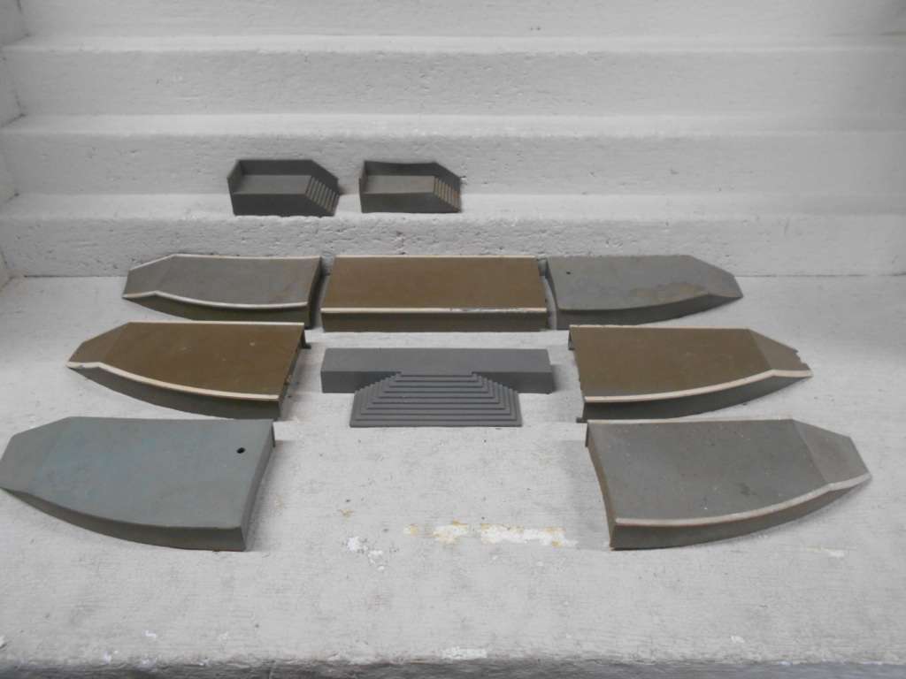 Scenery - OO SCALE - TRIANG - STATION PLATFORM & EQUIPMENT for sale in ...