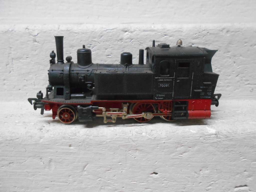 Locomotives - HO SCALE - FLEISCHMANN - 2-4-0 STEAM LOCOMOTIVE for sale ...