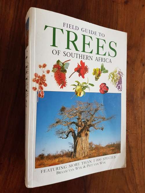 Natural Science - Field Guide To Trees Of Southern Africa - Braam Van ...