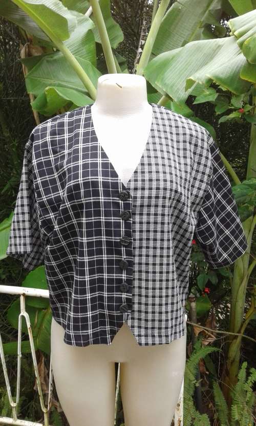 T-shirts & Tops - Vintage Oversize 1980s Foschini Black And White ...