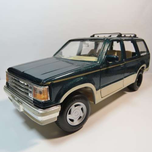 Cars & Trucks - Maisto Ford Explorer model car - Scale 1/24 - Missing ...