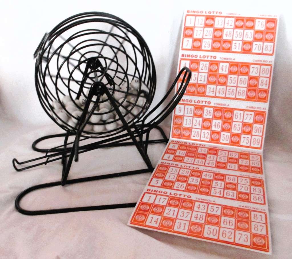 Casino Memorabilia - Vintage BINGO Set, Balls, Metal Bingo Wire Hopper ...