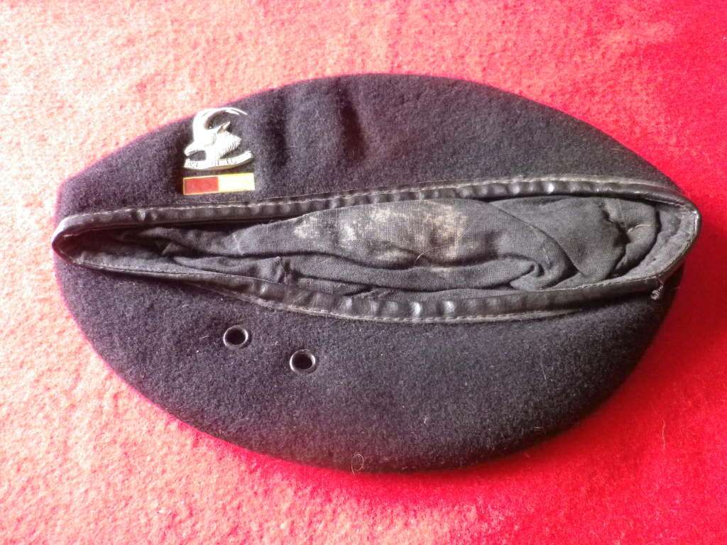 Headgear - RHODESIAN ARMOURED CAR REGIMENT BERET - RIM 53.5cm / 21 ...