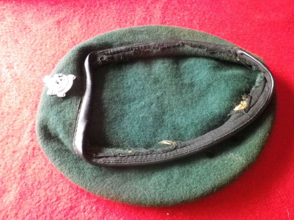 International Badges & Insignia - RHODESIAN LIGHT INFANTRY BERET - RIM ...